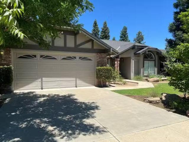 58236463 1908 E Portland Ave