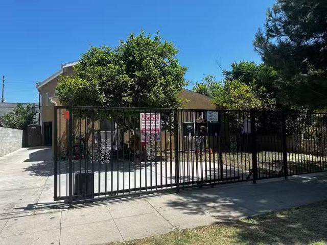 58236495 14233 Tiara St