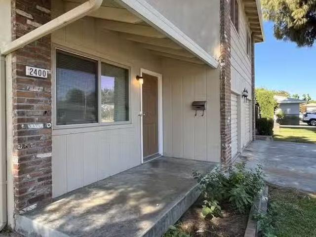 58236724 2400 Yosemite Dr