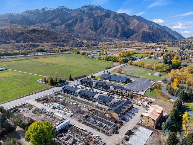 5823 N Jeeder Dr Unit 1, Mountain Green, UT 84050