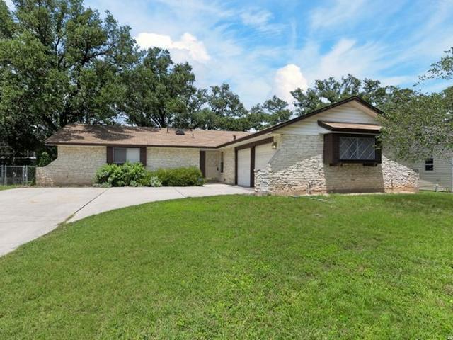 5823 Bogart Dr, San Antonio, TX 78240