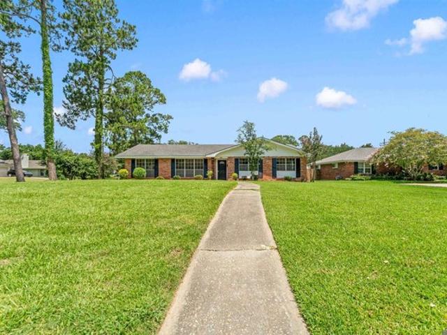 5823 Clematis Dr, Baton Rouge, LA 70808