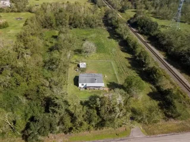 5823 County Rd 166, Alvin, TX 77511 MLS 84557662
