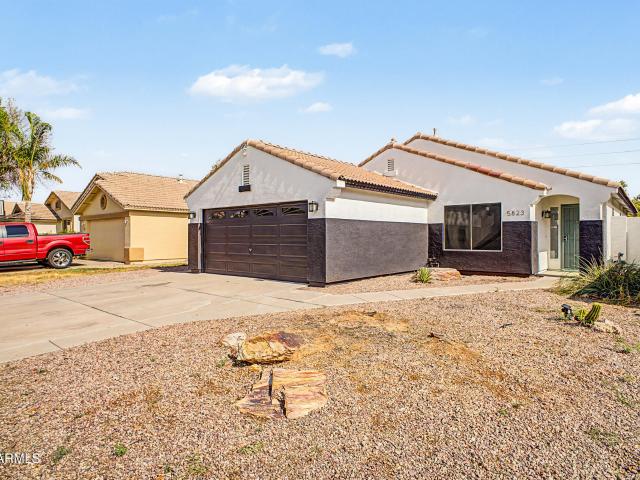 5823 E HOPI Circle