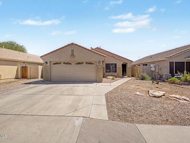5823 E HOPI Circle