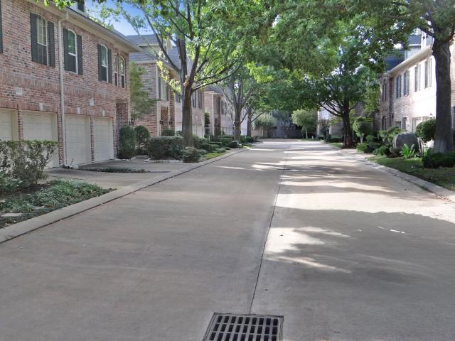 5823 Inwood Park Ct, Houston, TX 77057 | Compass