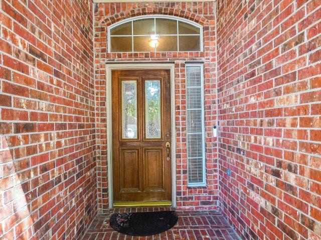 5823 Knollwood Trail