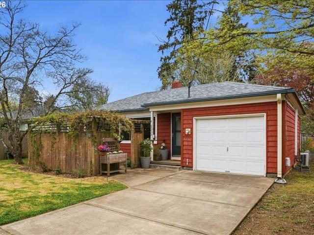 5823 SE Insley St, Portland, OR 97206
