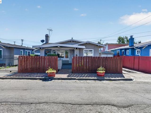 5823 Seminary Ct, Oakland, CA 94605