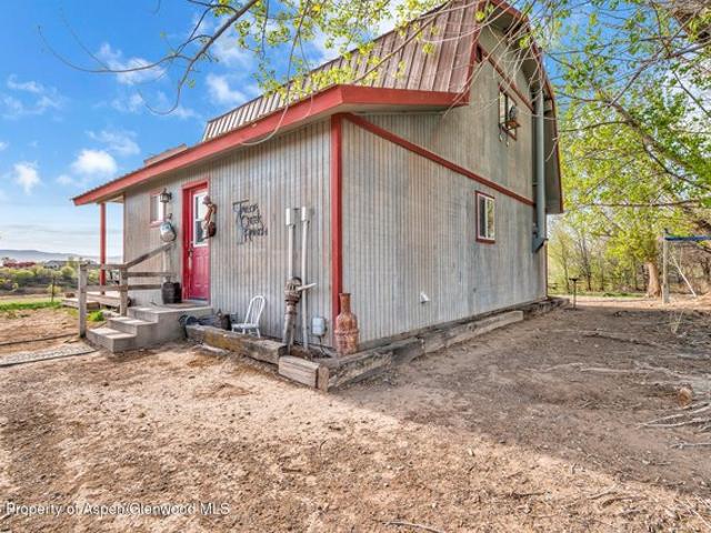 582 1 Rd, Delta, CO 81416