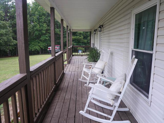 582 Allen Loop