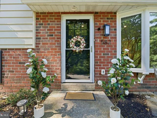 582 Forest Road