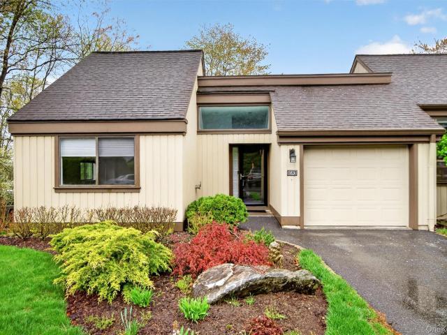 582 Heritage Hills A