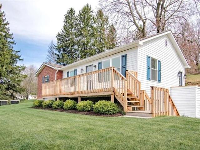 582 Oneida Valley Rd, Butler, PA 16001