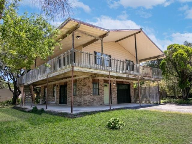 582 Orbit Dr, Canyon Lake, TX 78133