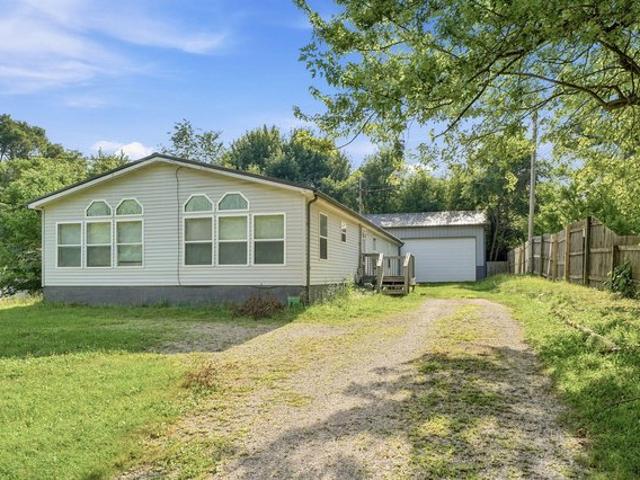 582 Leenhouts St, Kalamazoo, MI 49048