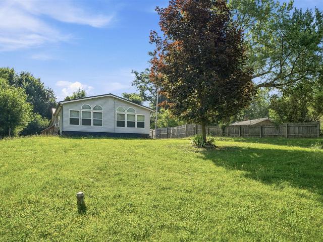 582 Leenhouts Street