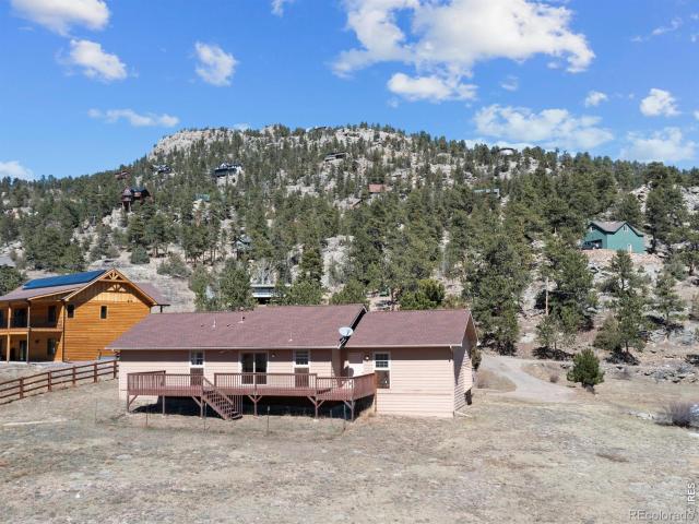 582 Meadowview Drive