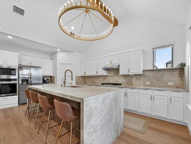 582 Silver Springs Ln, Lavon, TX 75166