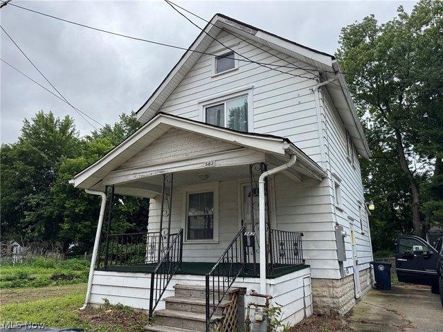 582 Robinette Ct, Akron, OH 44310