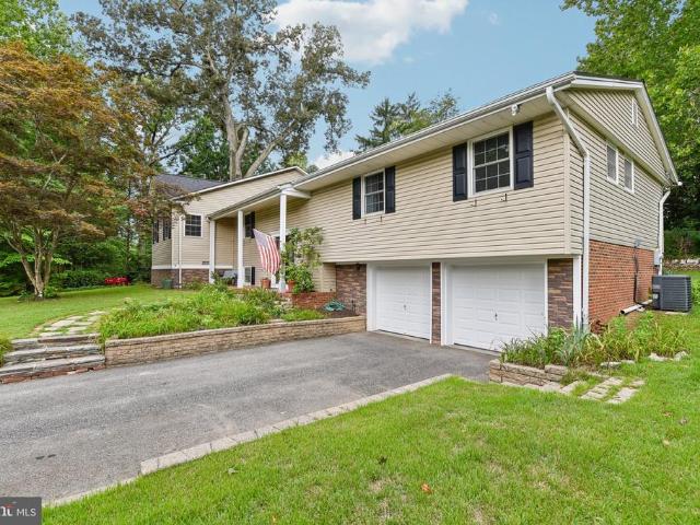 582 Richard Way