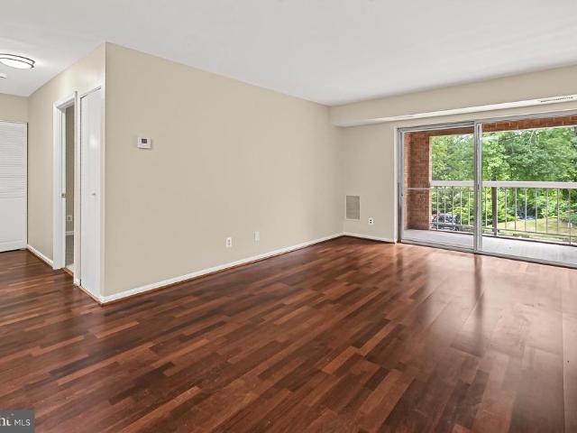 5835 Cove Landing Road # 304
