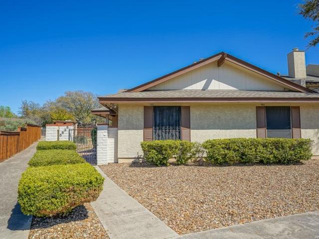 5835 Royal Clb, San Antonio, TX 78239