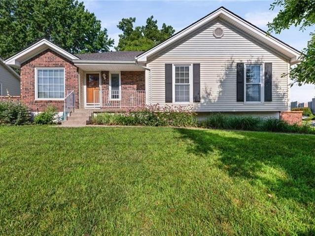 5836 N Indiana Ave, Gladstone, MO 64119