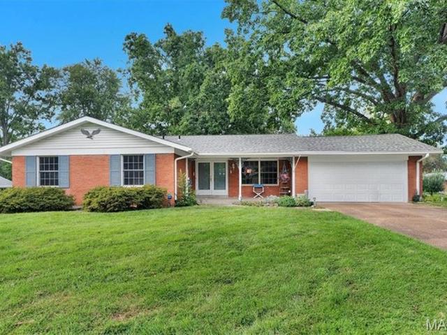 5837 Oak Forest Ln, Saint Louis, MO 63128
