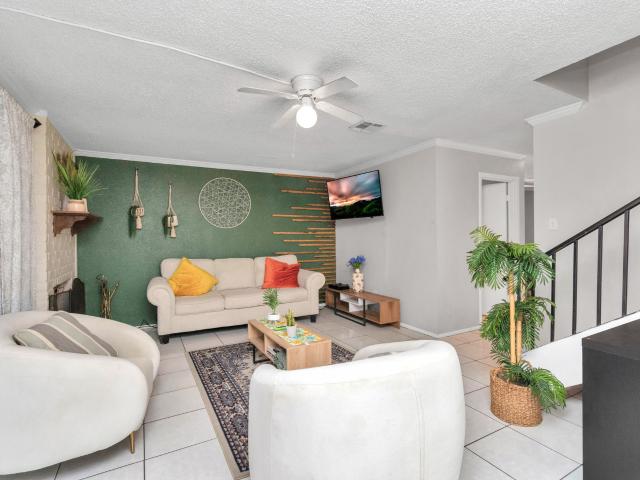 5837 W Sunforest Dr, Houston, TX 77092 | MLS #51538