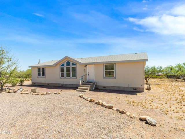 5838 E Perry Ln, Hereford, AZ 85615
