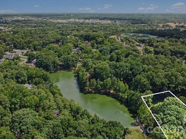 5838 Lake Providence Ln, Charlotte, NC 28277