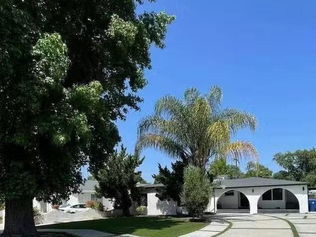 58396256 5814 Beckford Ave