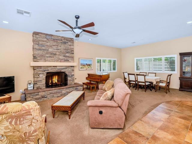 5839 e indian school road