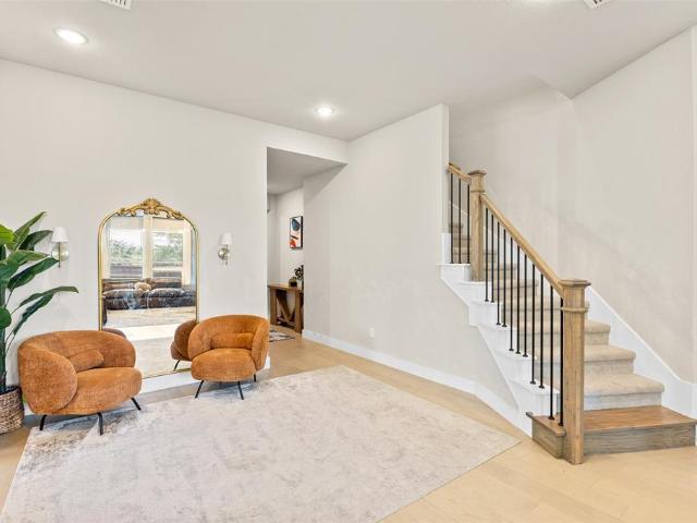 5839 Heatherwood Drive