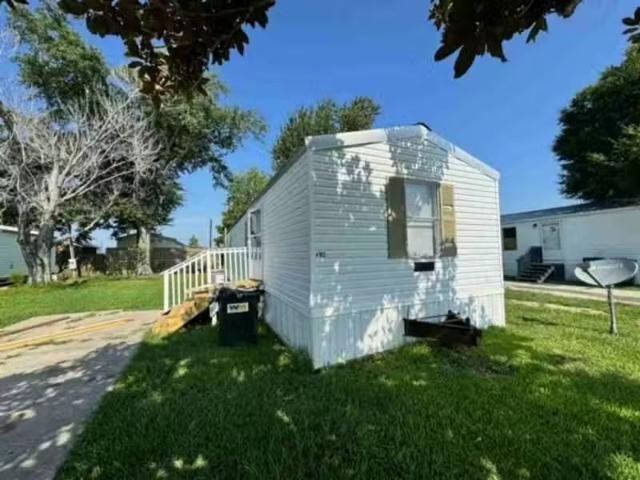 58303010 4102 Sherry St