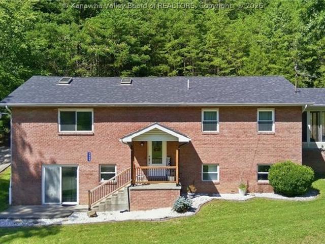 5830 Charleys Creek Rd, Culloden, WV 25510