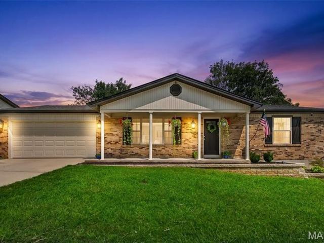 5830 Falcon View Ln, Saint Louis, MO 63129