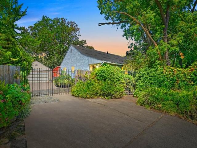 5830 40th St, Sacramento, CA 95824