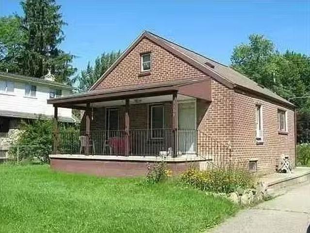 58328192 3309 Packard St