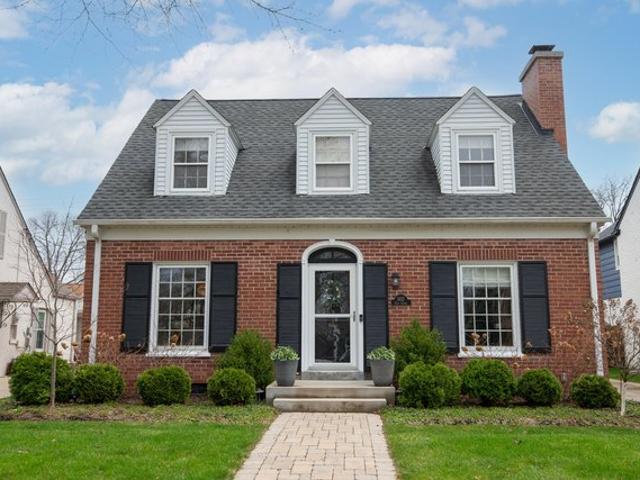 5832 N Kent Ave, Whitefish Bay, WI 53217