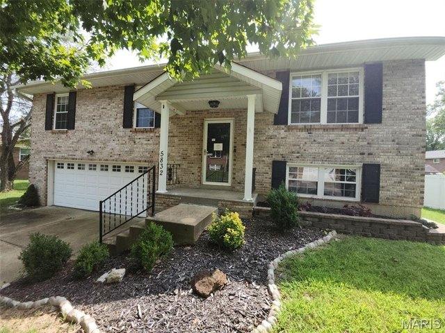 5832 Blackberry Dr, Imperial, MO 63052