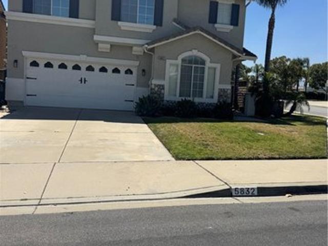5832 Pine Valley Dr, Fontana, CA 92336