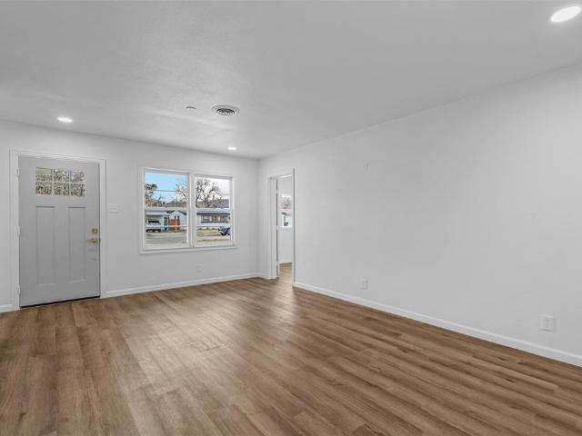 5832 Tracyne Drive