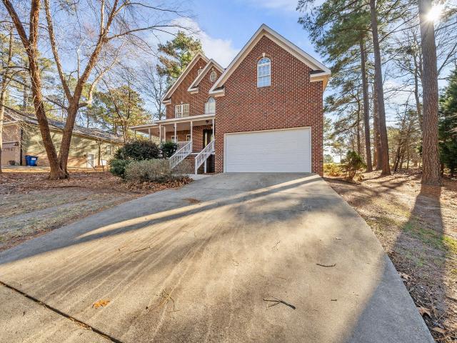 5833 Mockingbird Lane