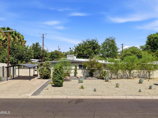 5833 N 10TH Street