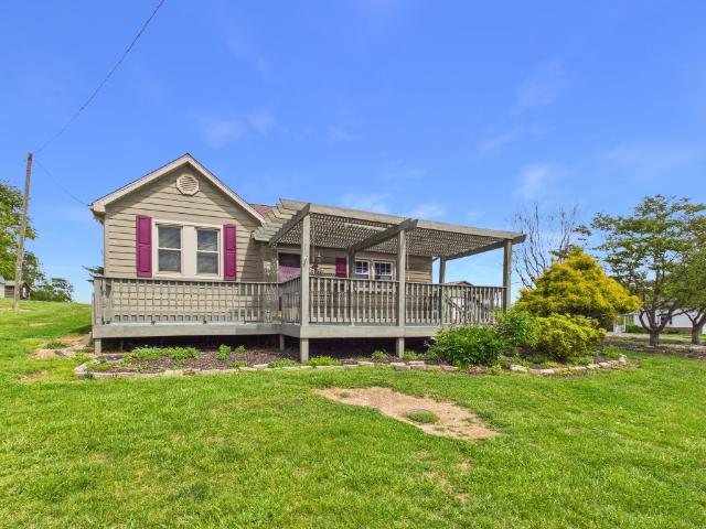 5833 Lyons Road