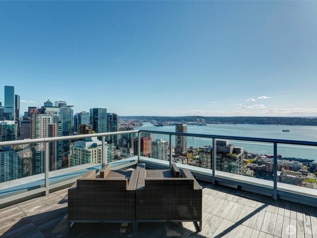 583 Battery St, Unit 2807N, Seattle, WA 98121 | Compass
