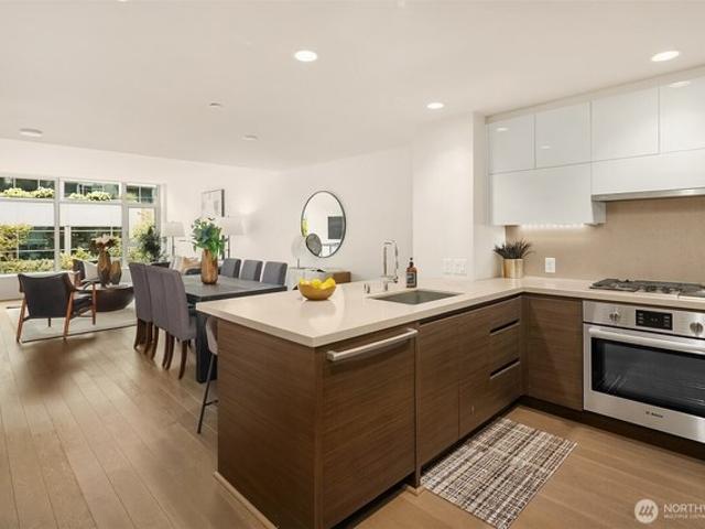 583 Battery St Unit 516N, Seattle, WA 98121