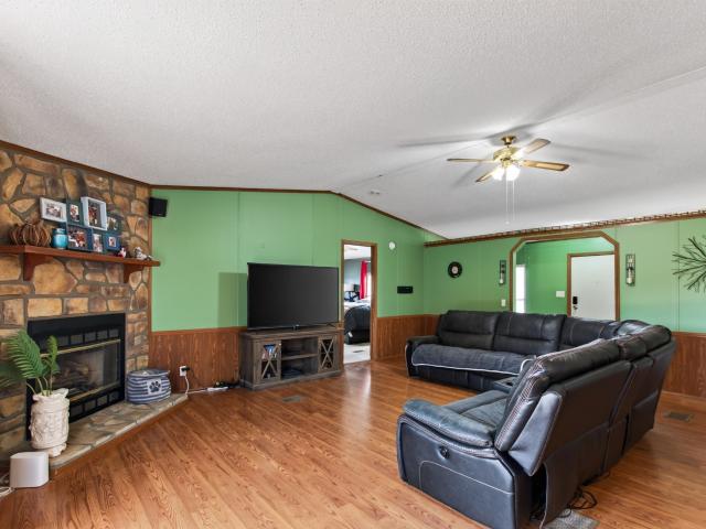 583 Beasleys Bend Rd